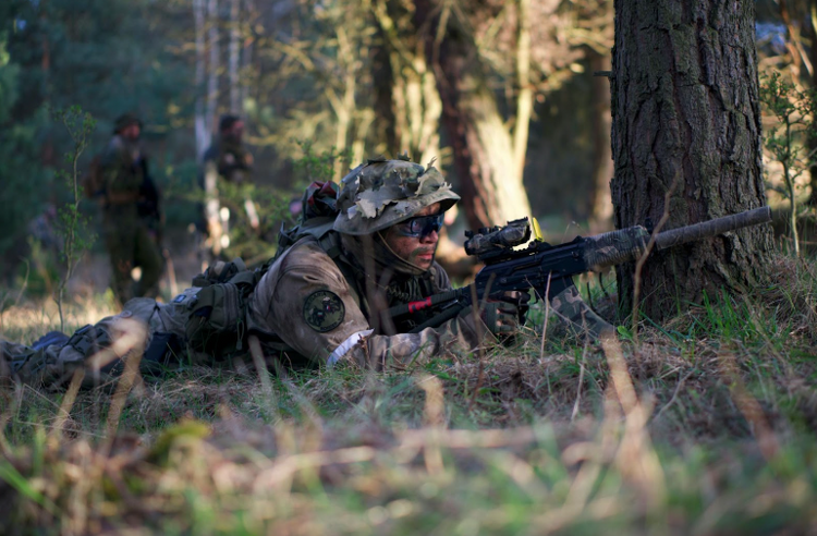 Push-to-Talk Systems for Tactical Teams: Fast, Clear Comms – Bifrost Gear